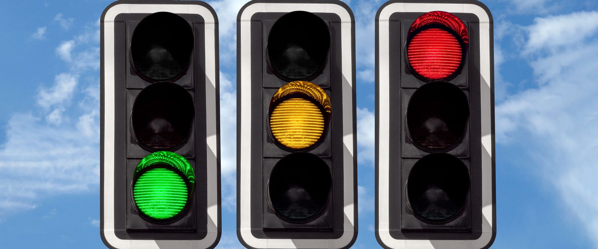 All You Need to Know About Traffic Signal Lights and Indications
